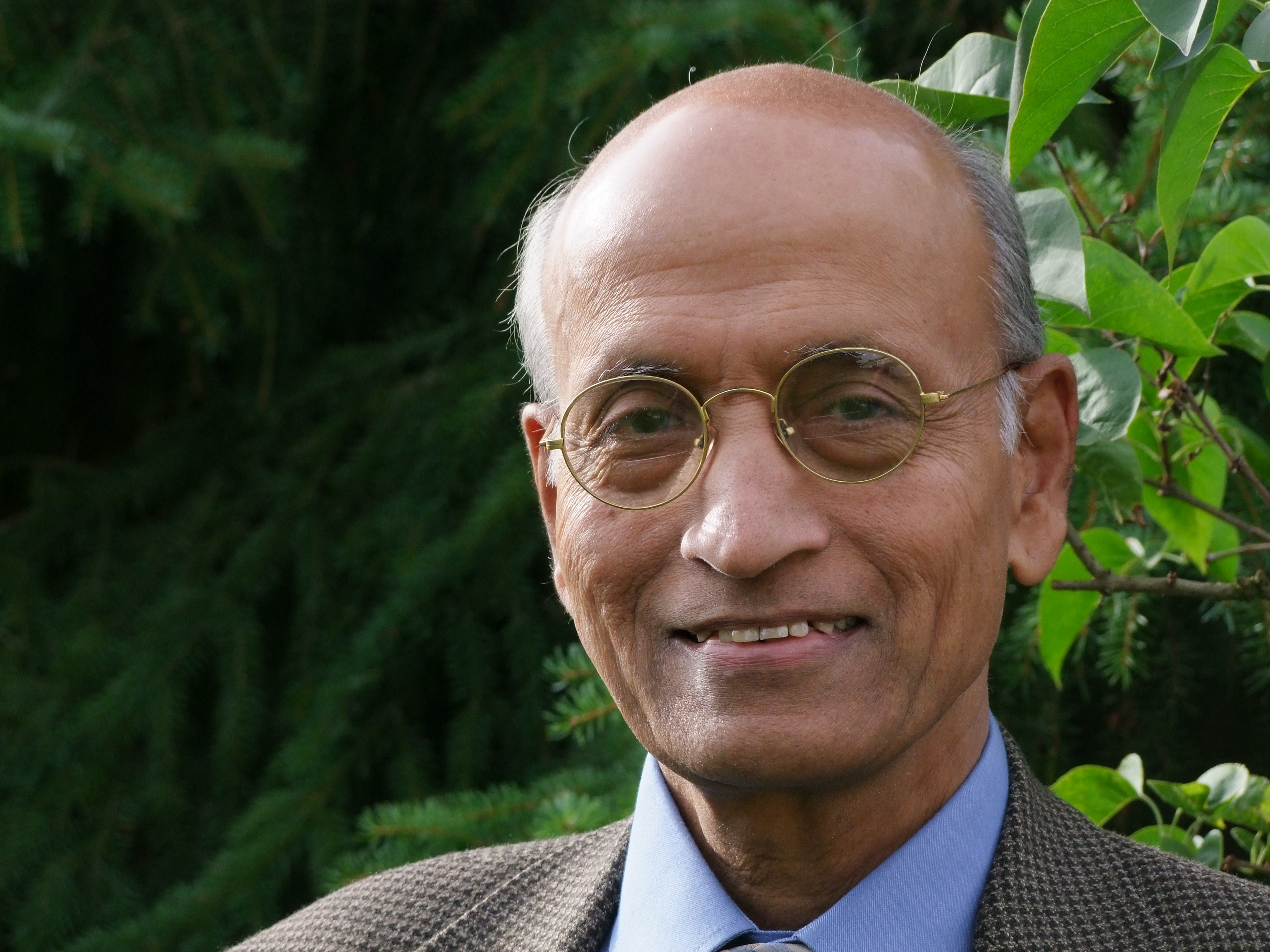 Arzt und Vaidya: Prof. Dr. Vasant Lad | evidero