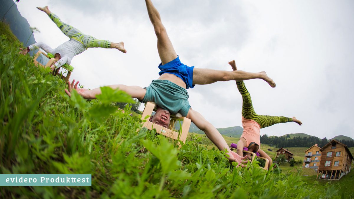 Kopfstand im Kopfstandhocker macht Spaß und ist einfach! | evidero